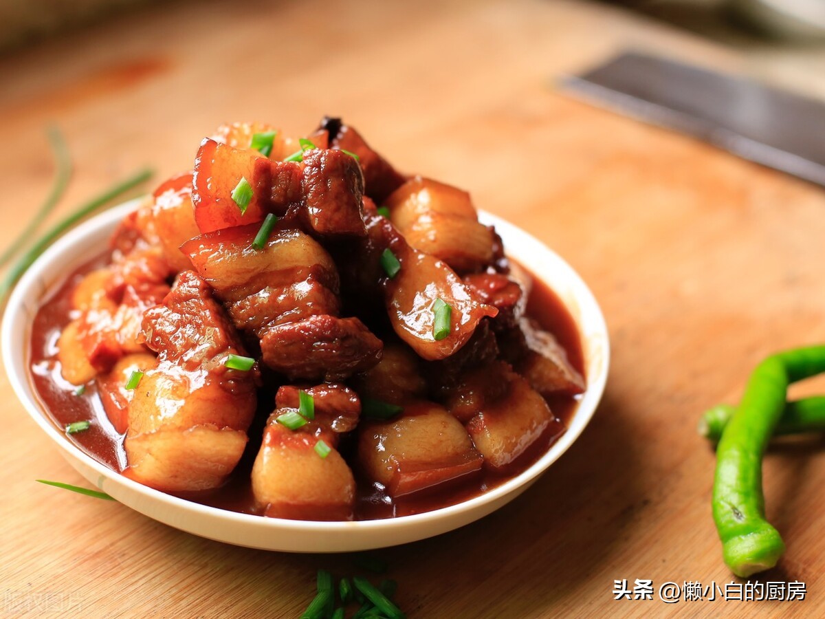 How to make braised pork? Master these 2 points, soft and rotten and ...