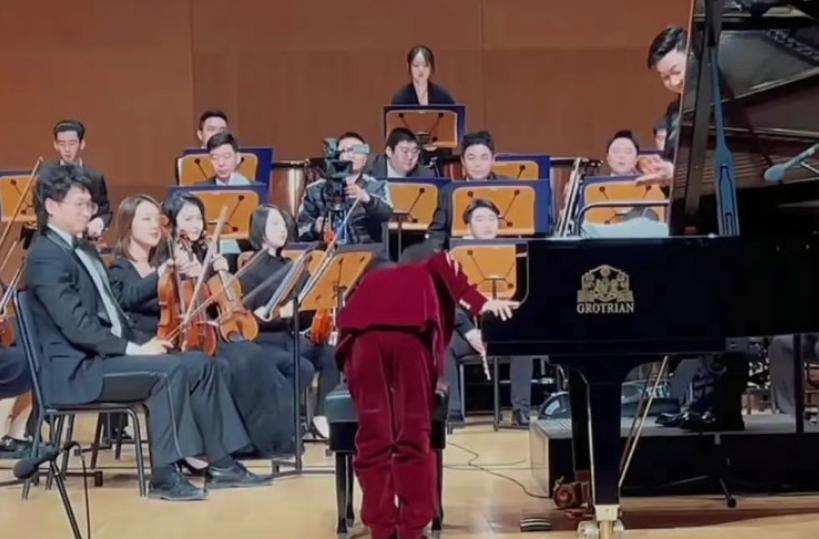 How well does Li Xiaolu teach her daughter?Tianxin played the piano in ...