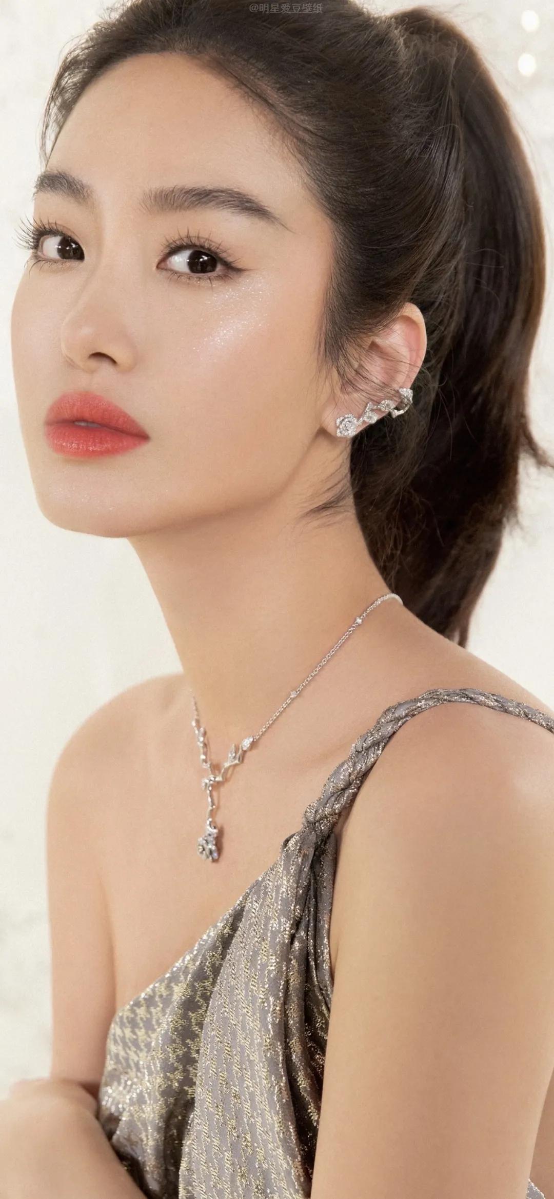 Yang Caiyu's beautiful pictures - iNEWS