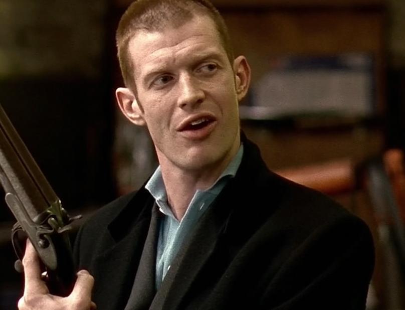 "Two Smoking Barrels": a classic British gangster movie - iNEWS