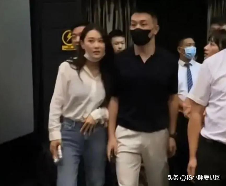 Zhang Xin and He Jie fit together to support Wang Baoqiang, infatuated ...