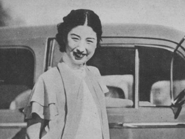 During the Anti-Japanese Period, the famous traitor "Ding Butcher" was ...