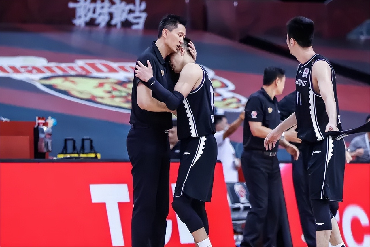 The first mouth Yang Yi hit the nail on the head, Guo Ailun was ...