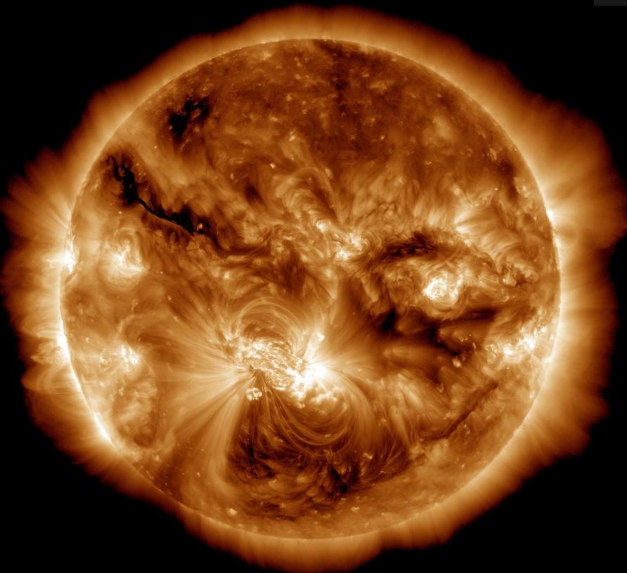 Why are sunspots black?Is this just an illusion of the universe? - iMedia