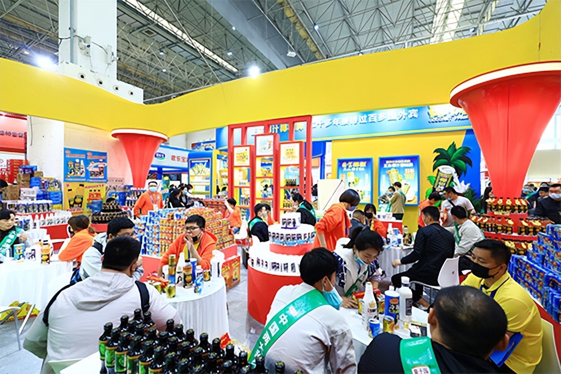 The outdoor exhibition booth started to be built, and Luohe City ...