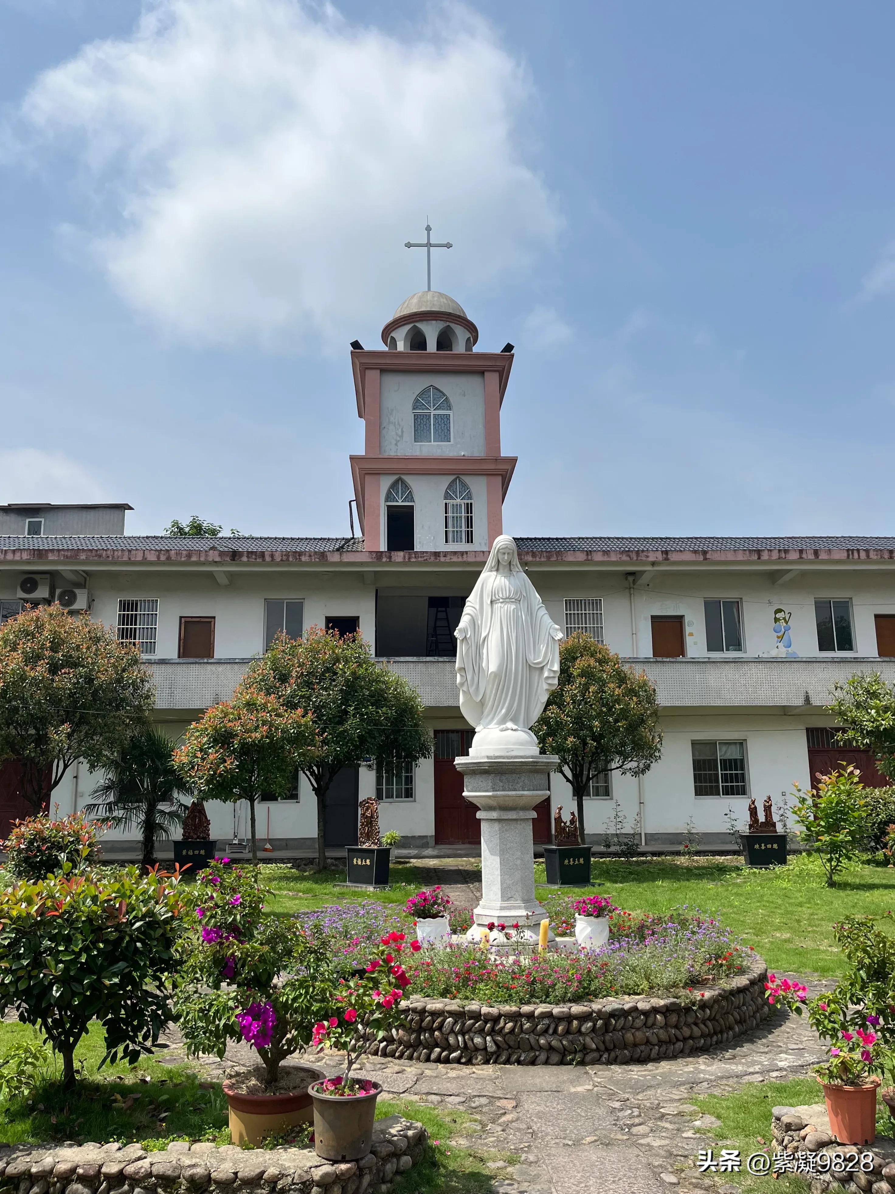 Exploring Mapong Village - iMedia