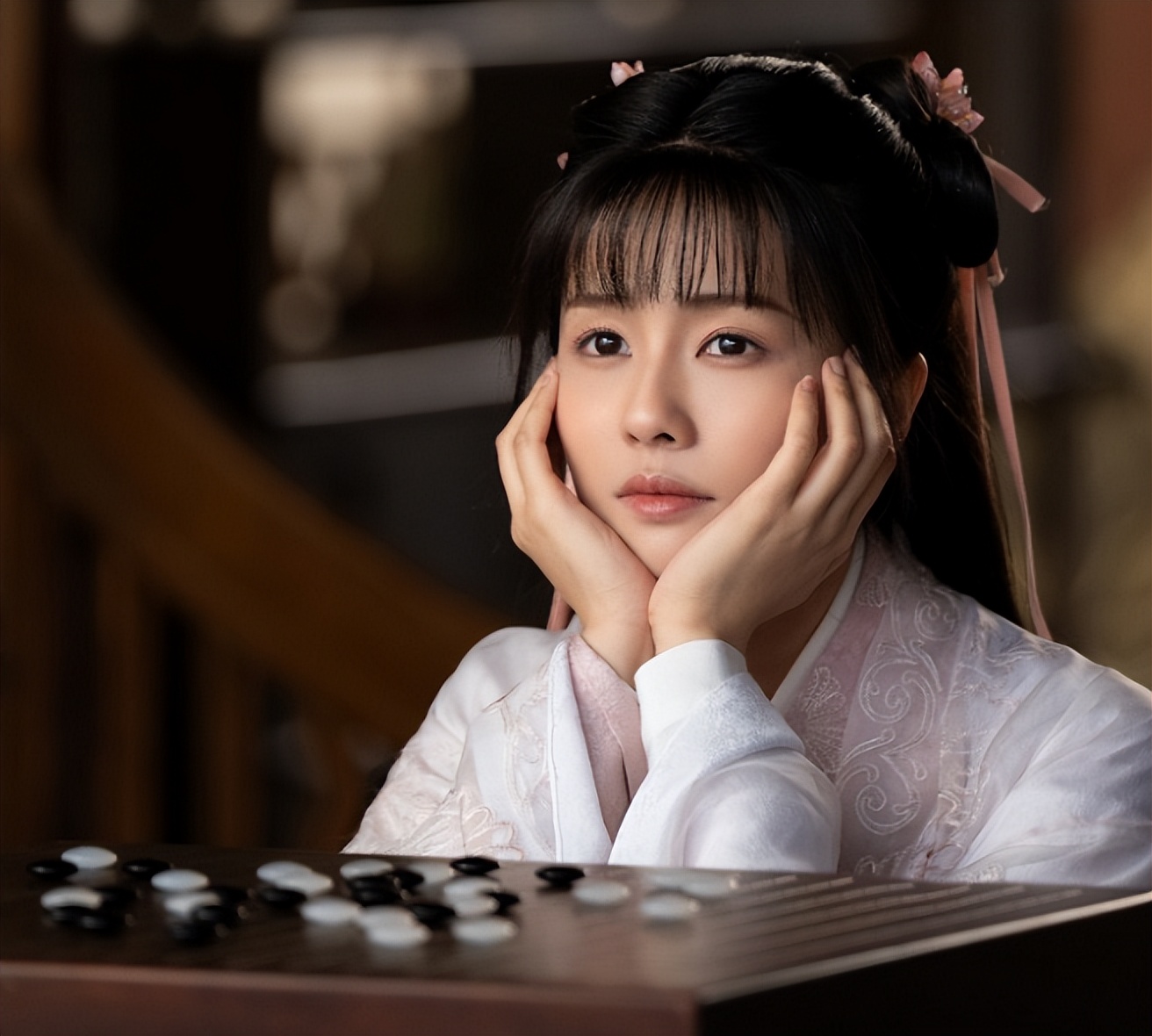 They are also playful girls, if you look at Yan Dan and Li Wei together ...