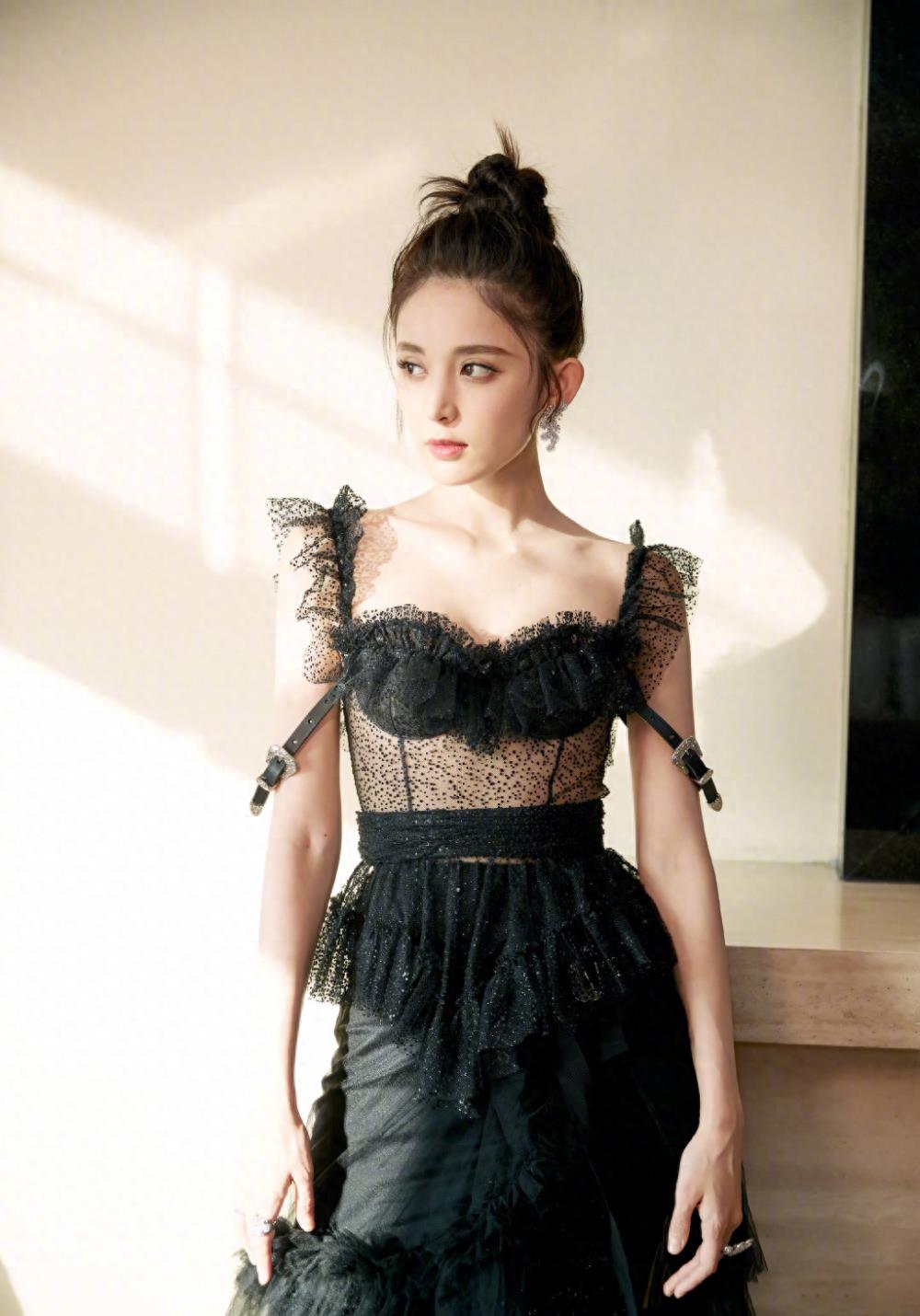 The Romance History of "Fashionable Lady" Guli Nazha: Large-scale ...