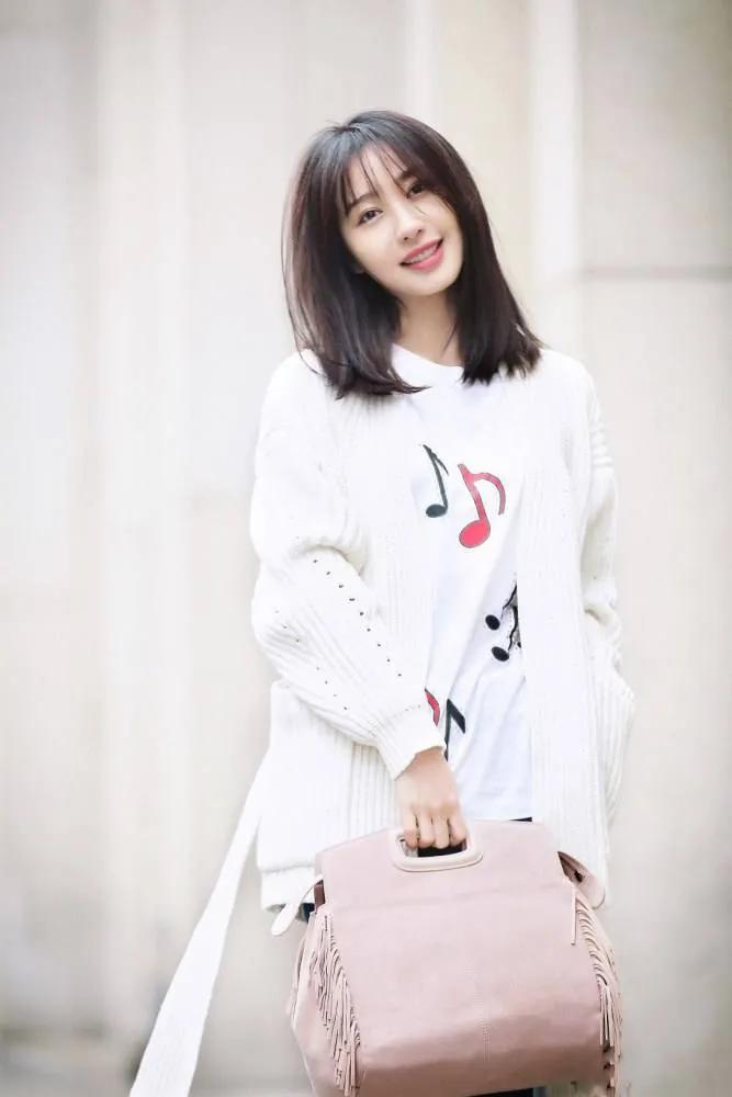 Li Feier: Bright and moving, with a peach blossom face - iNEWS