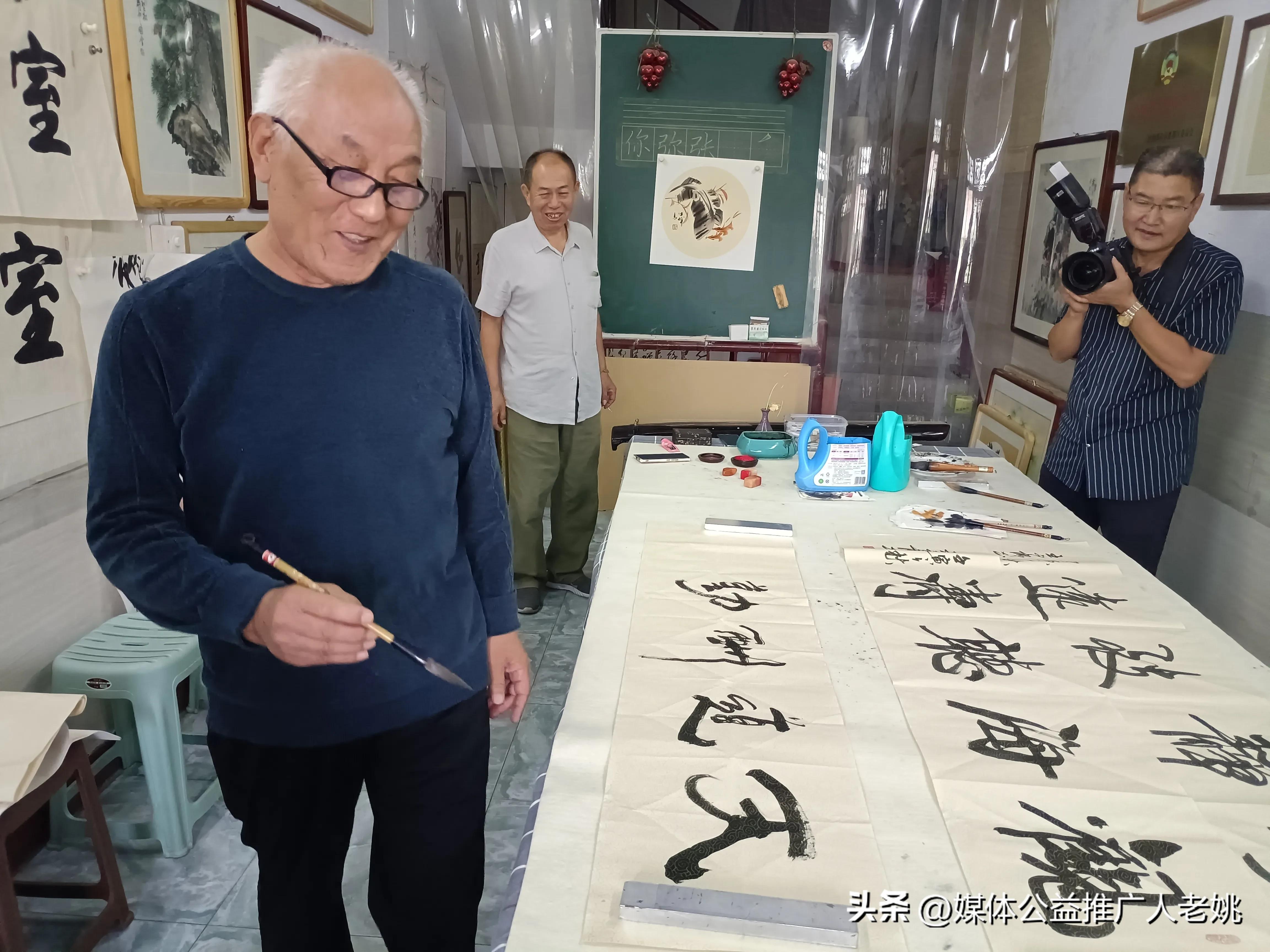 Incisively and vividly, free and easy - Qi Bingduo - iNEWS