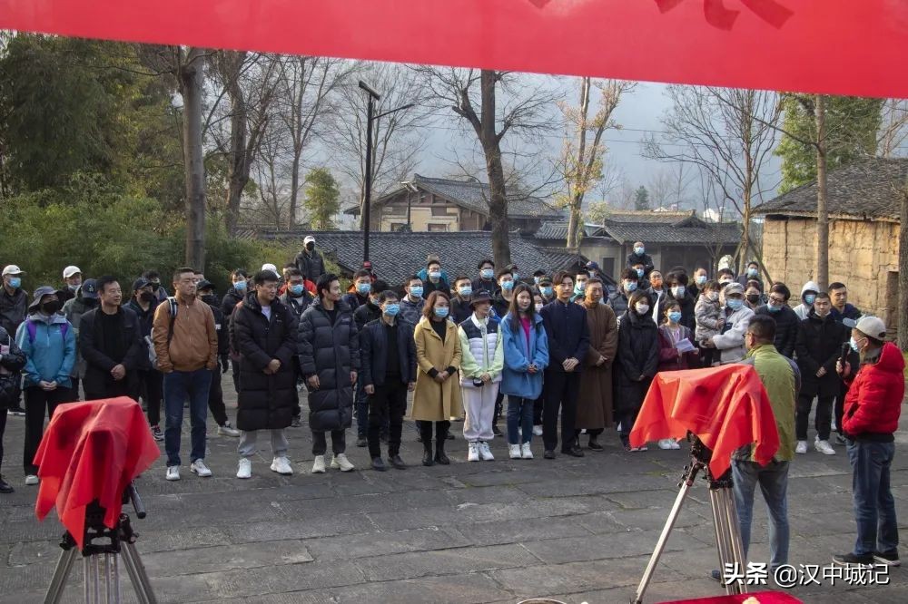 The movie "Long March Family" started in Qingmu River - iNEWS