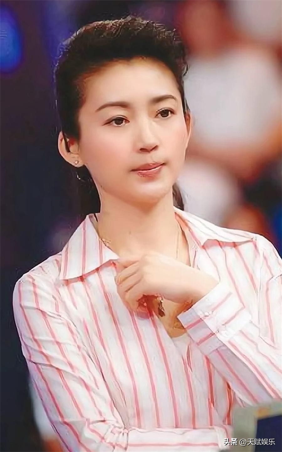 CCTV's most beautiful host Wang Xiaoya photo collection (1) - iNEWS