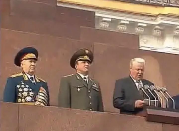 Grachev: Russia's first defense minister created the White House ...