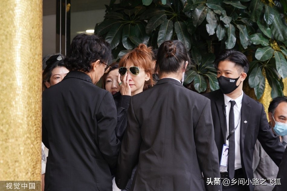 Coco Lee funeral in Hong Kong, sister Li Silin, Li Qiulin and other ...