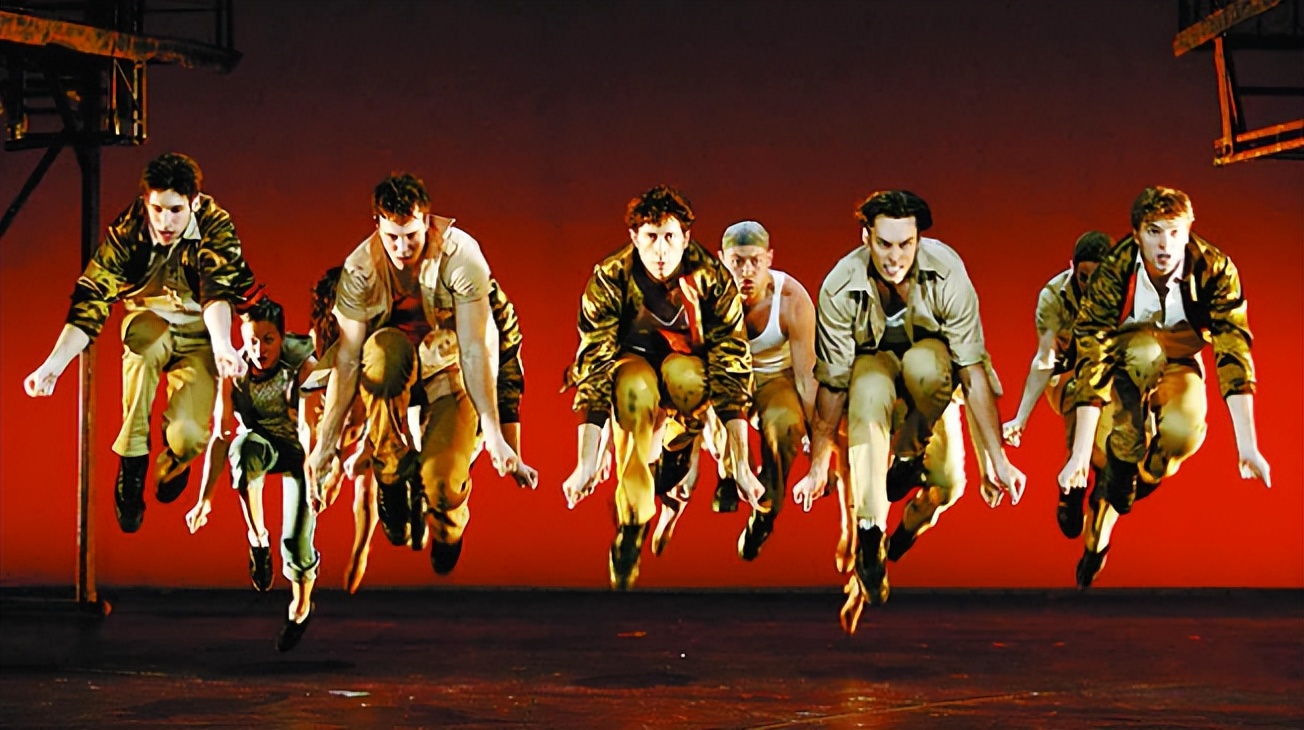 How did contemporary musical theater evolve and develop? - iNEWS