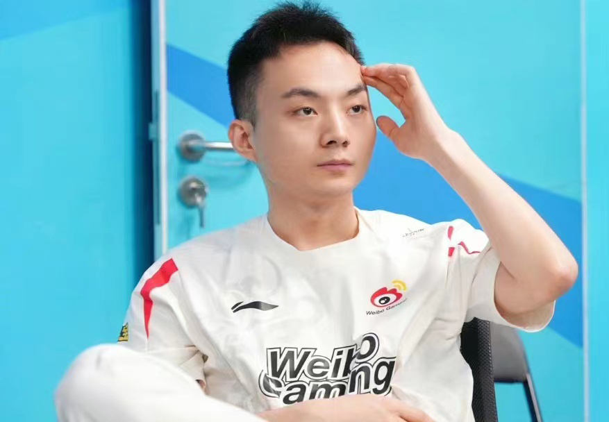 Light Kaisa rides the savior alone, Liu Qingsong tears on the scene, EDG finally becomes a ...