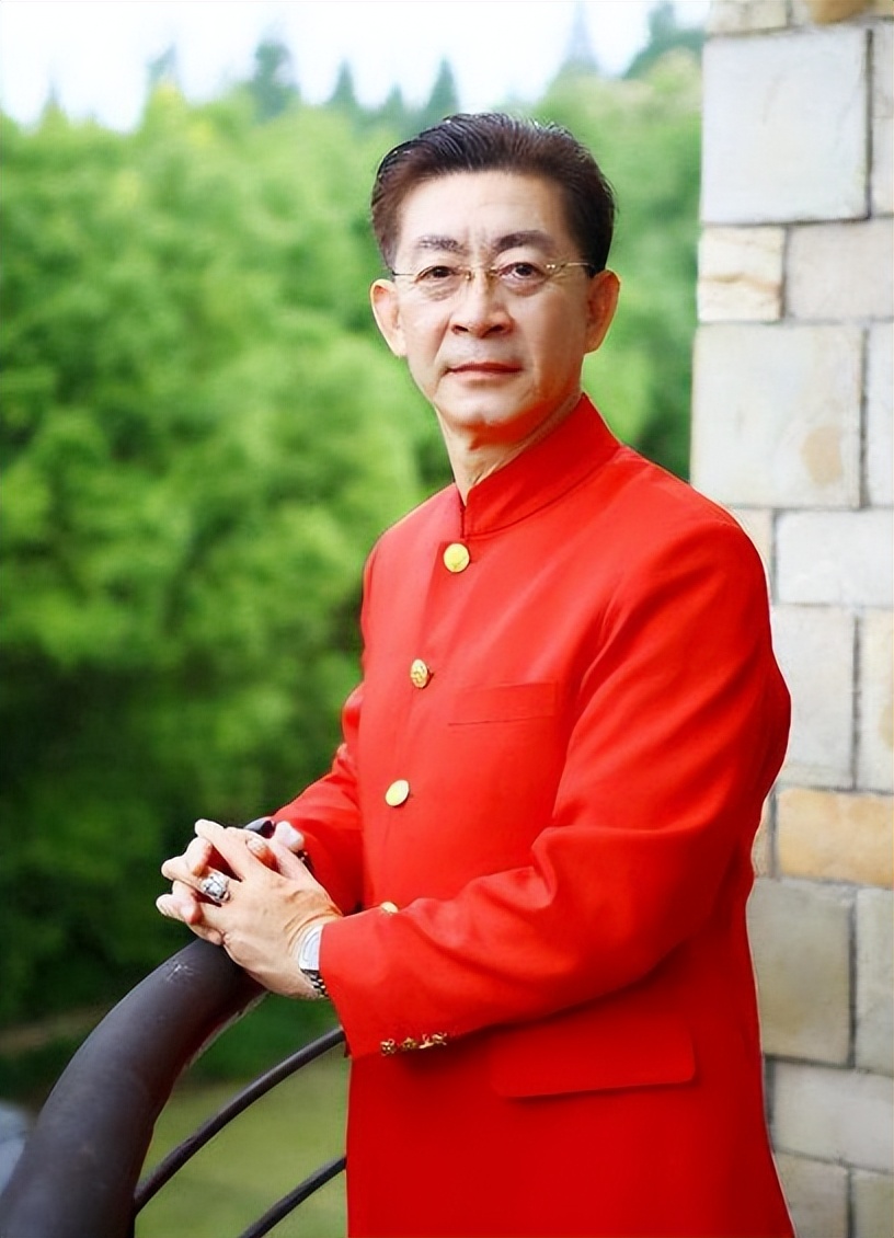 The six-year-old Tong Jinwu has hidden her beauty for 32 years, and the ...