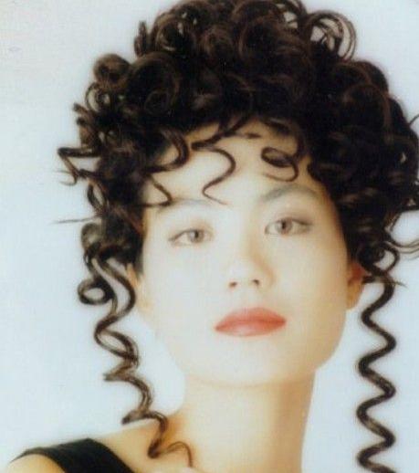 Female celebrity rollover styling award: inappropriate hairstyle, it ...