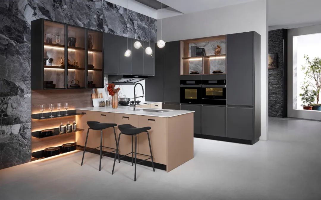 3 Stunning Modern Kitchen Cases - iNEWS