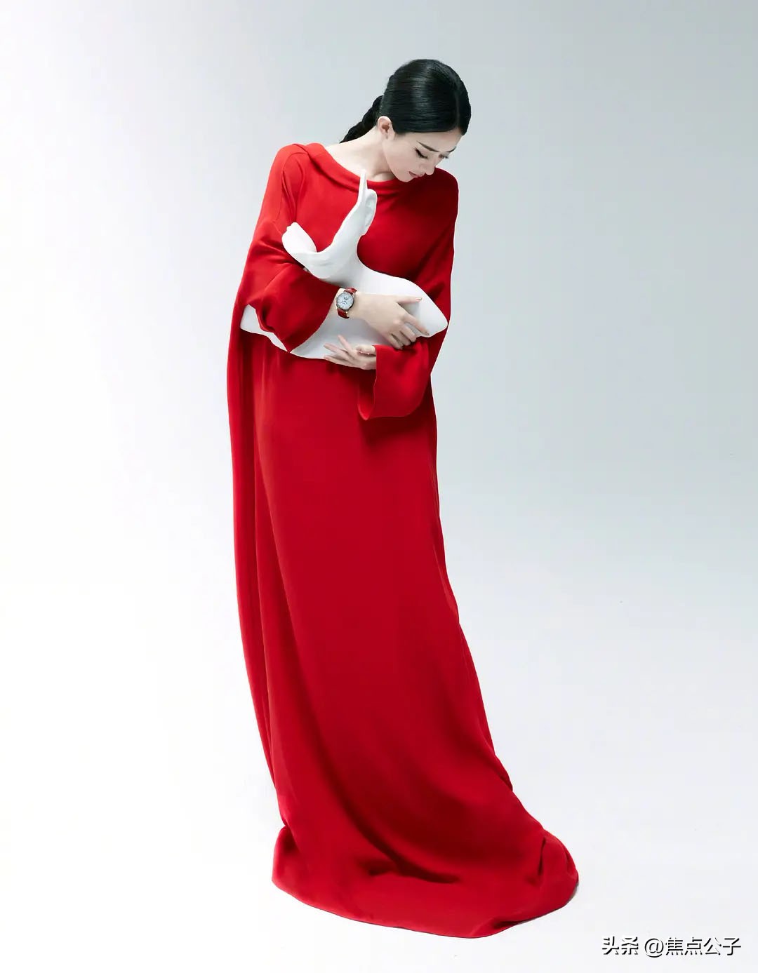 Beautiful Miss Zhao!Zhao Liying appeared in the January issue of ELLE ...