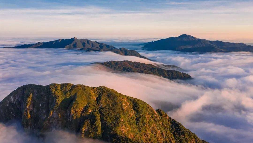 The Basin of the Nanling Mountains Constrains the Surrounding Climate ...