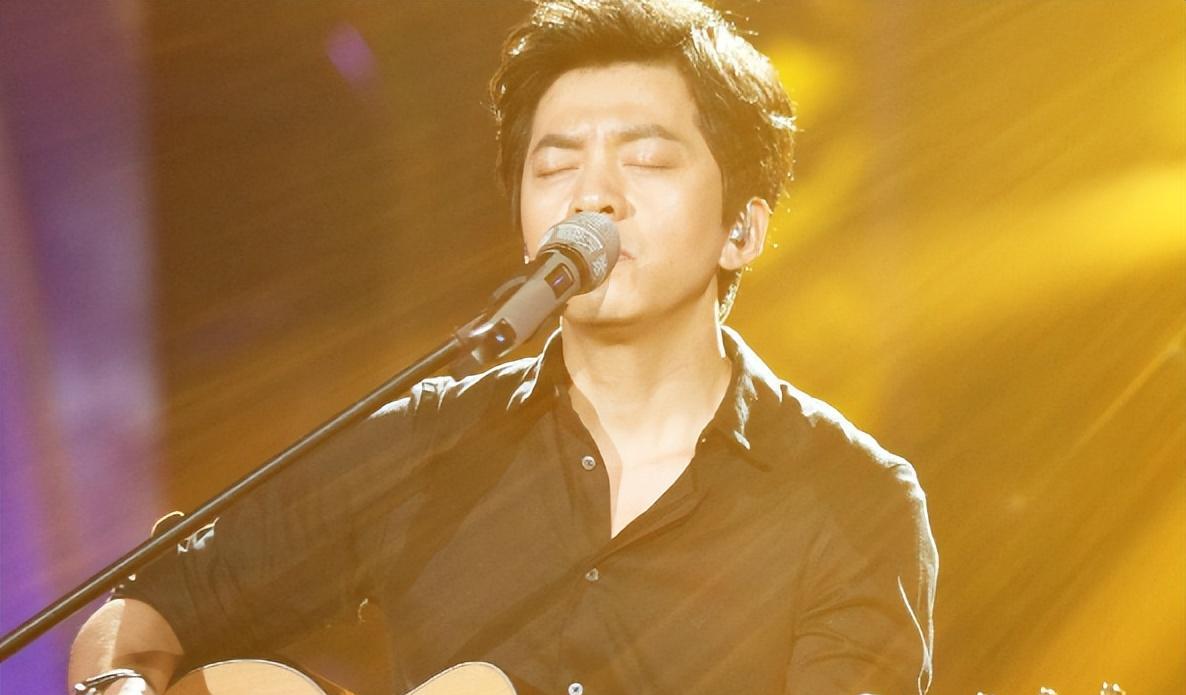 The gangster singer made a surprise appearance in "The Sound of Life 3 ...