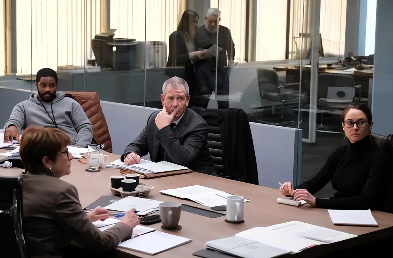 A murderer and a savior, but a thin line! How many people missed this ...