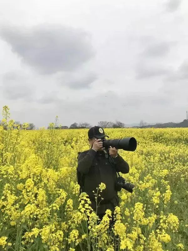 Charming Life (71) Li Hongying: Reading is Play, First Base a Day - iNEWS