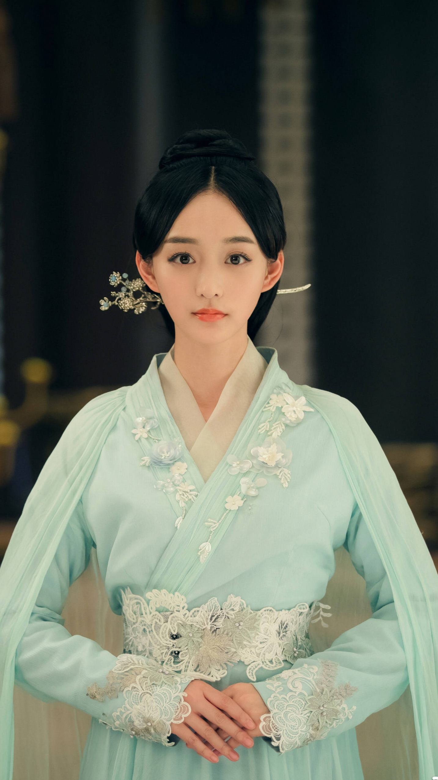 He Hongshan just officially announced her relationship, but her ...