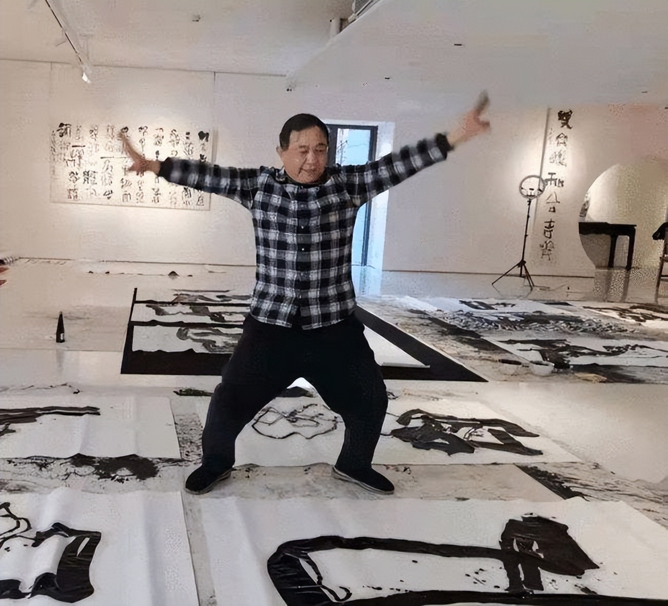 Zeng Xiang, 60-year-old "Master of Roaring Calligraphy": The art of ...