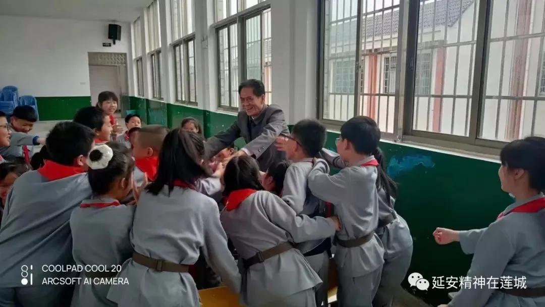 Acting as Premier Zhou Enlai to spread the spirit of Yan'an——The way of ...