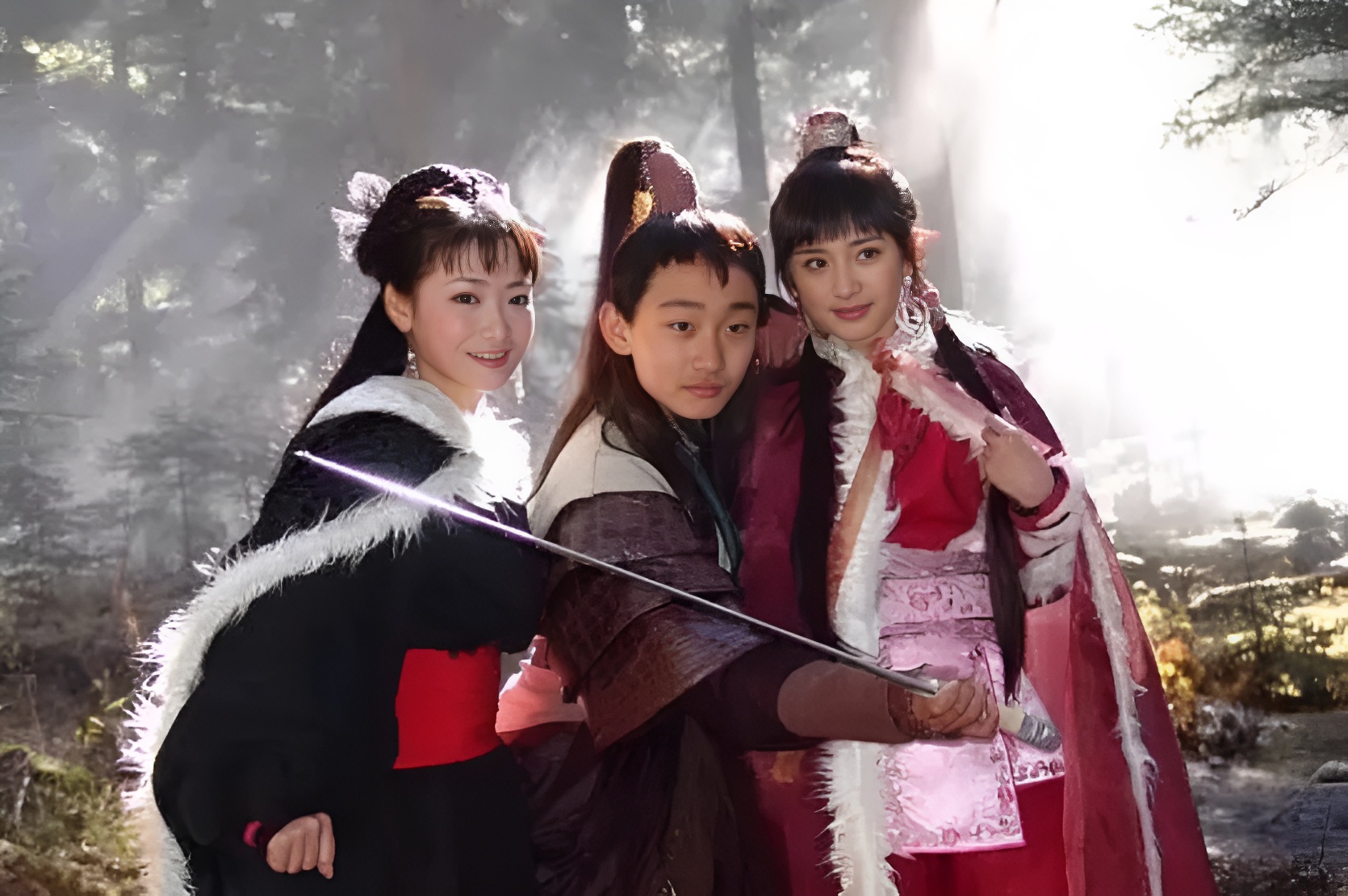 Among Guo Jing's three children, why does Huang Rong dote on Guo Fu the ...