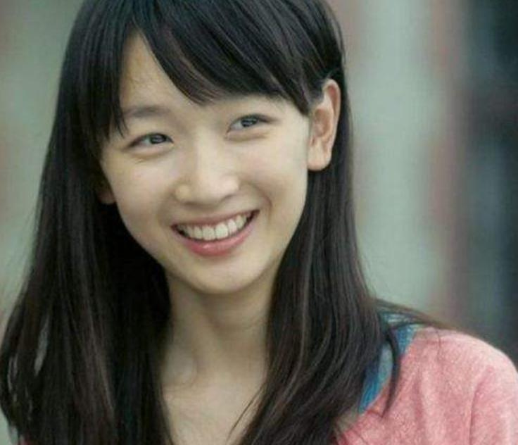 Zhou Dongyu's pure personality collapsed, and Zeng Zhiwei once broke ...