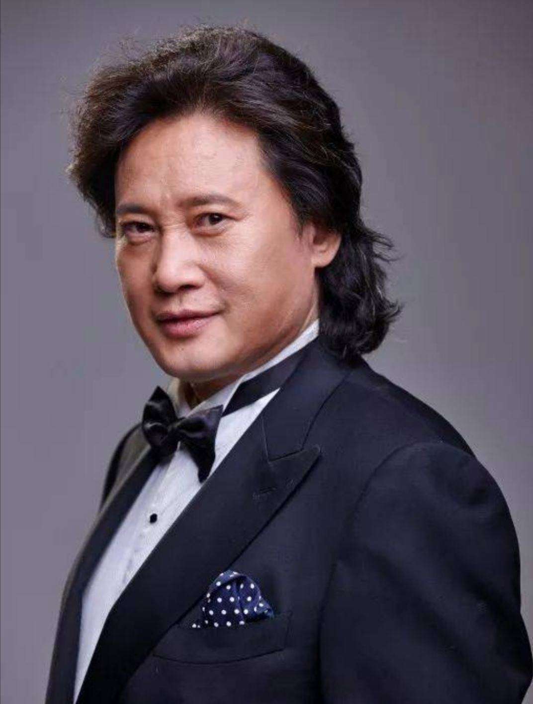 65-year-old singer Warren Mok low-key divorce! The second marriage ...