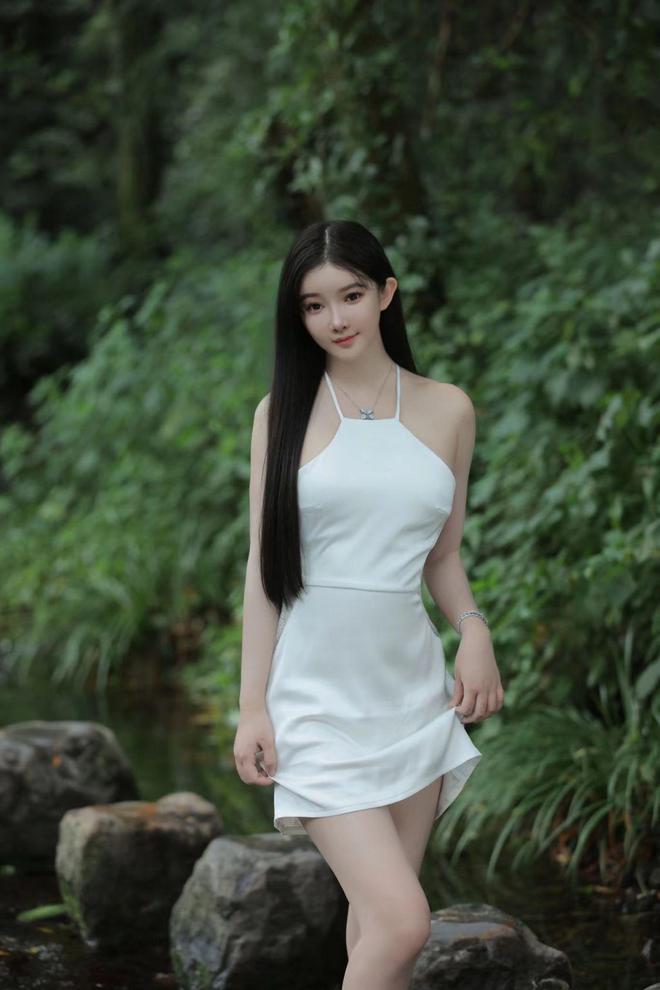 Sun Xinya exposes the forest pure white series of photos - iNEWS