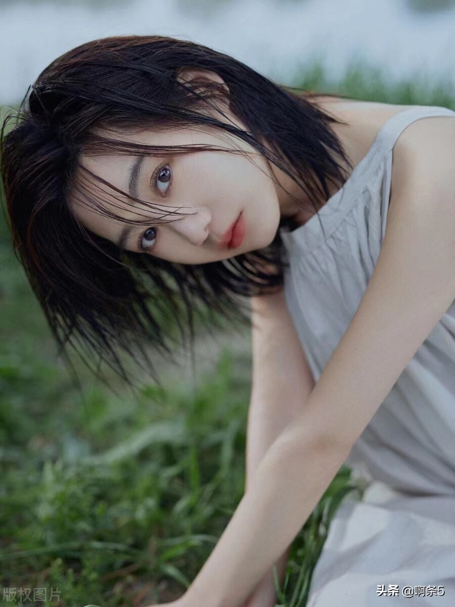 Li Mi'er Outdoor Photo Album - iNEWS