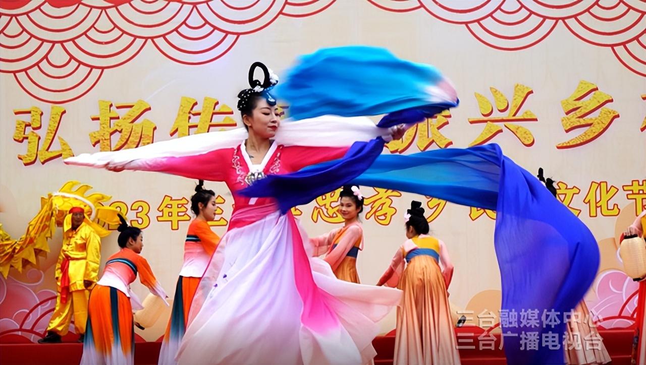 Colorful "March 3rd", enjoy folk customs, buy special products... This ...