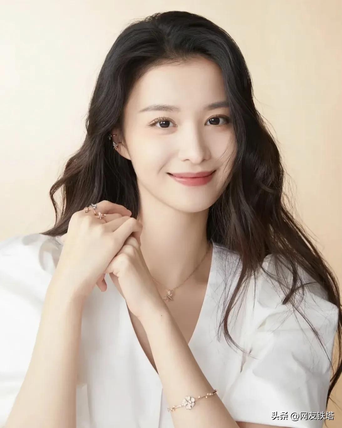 Wang Churan: Classical Beauty - iNEWS