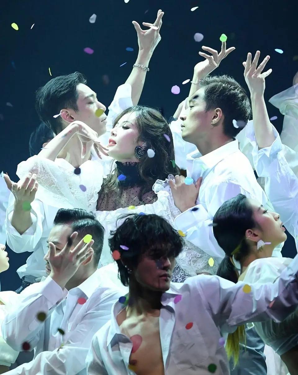 HyunA and her boyfriend returned to the music world on the same stage ...