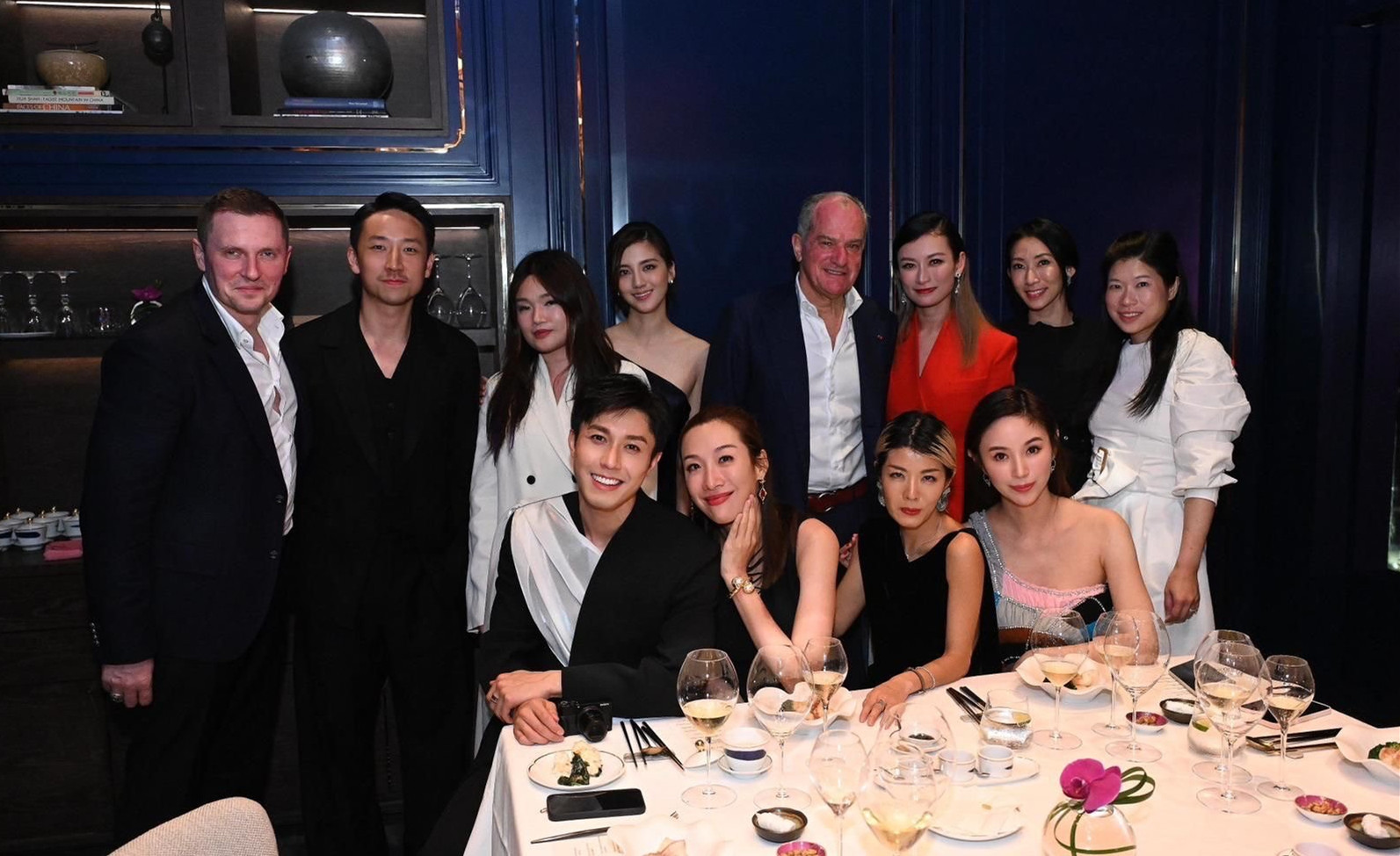 Three generations of rich Shi Boxiong celebrated White Valentine's Day! Bringing Wu Qianyu to a ...