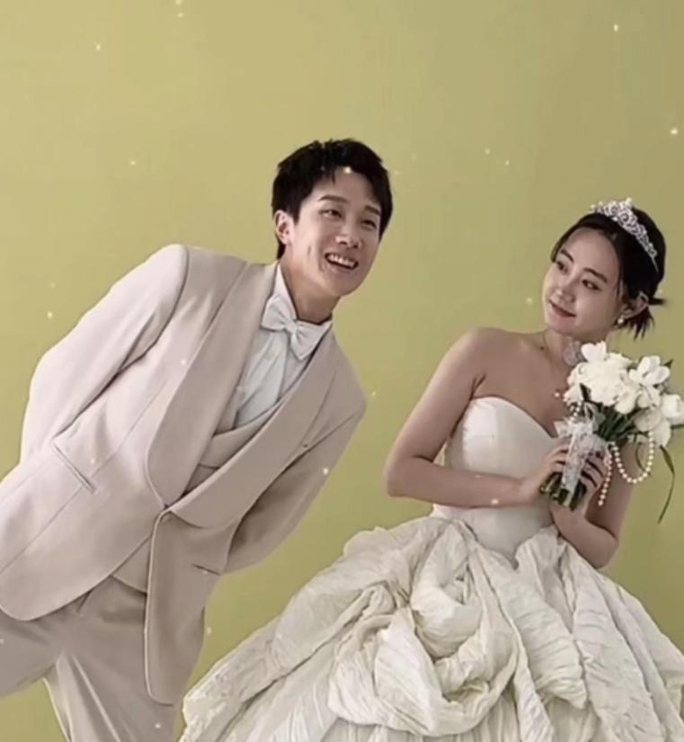 Wang Hongmei's son marries a beautiful wife! A 30,000 banquet was held to celebrate, and Yan ...