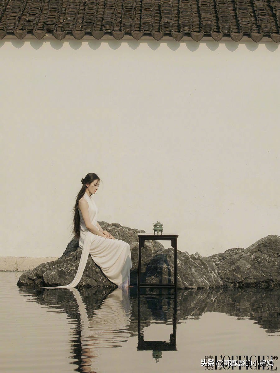 Liu Shishi takes pictures in Chinese style, full of poetic flavor in ...