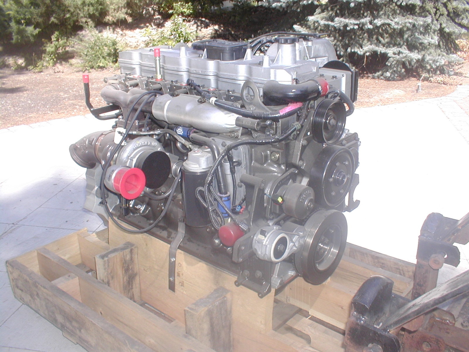Why do most diesel engines use an inline 6 layout instead of a V8 or V6 ...
