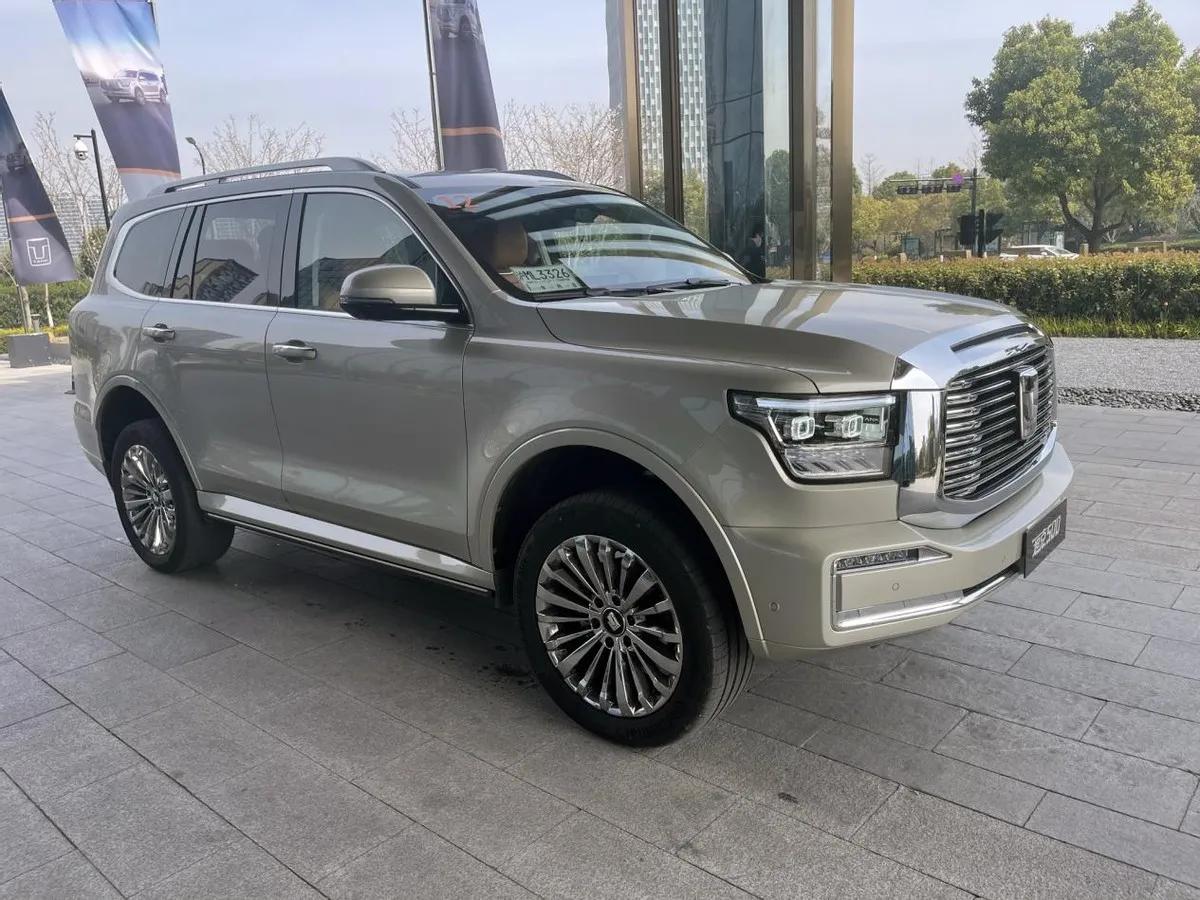 Tank 500, large SUV, 3.0T - iNEWS