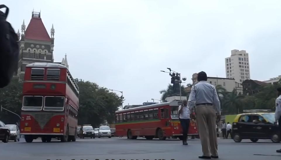 A day in the life of a bento man in India, he delivers hundreds of ...