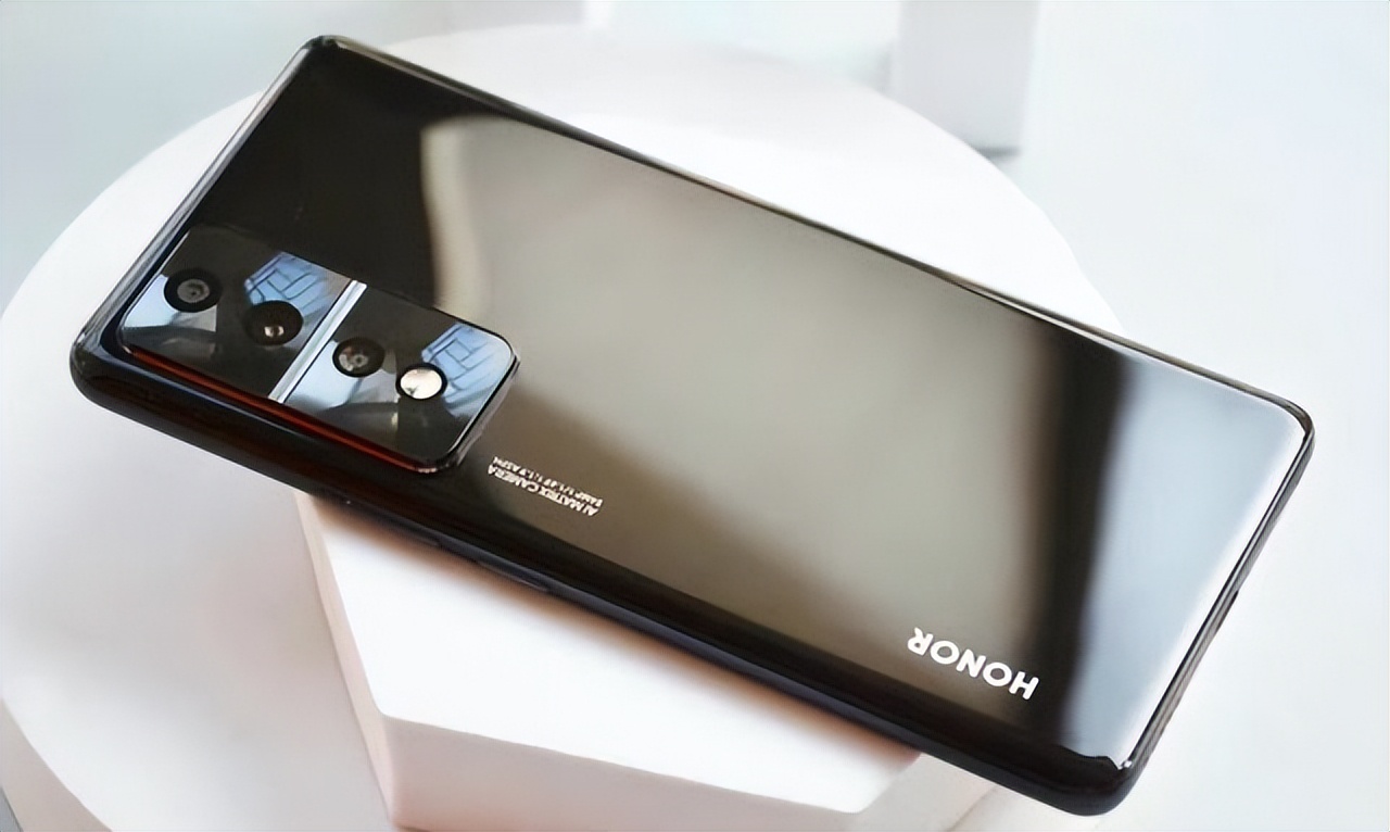 「新標杆」！驍龍8+配備IMX800主攝，12GB+256GB跌至2685元 - 資訊咖