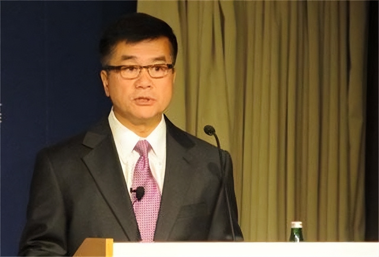 Chinese American Governor Gary Locke suppressed Huawei during his ...