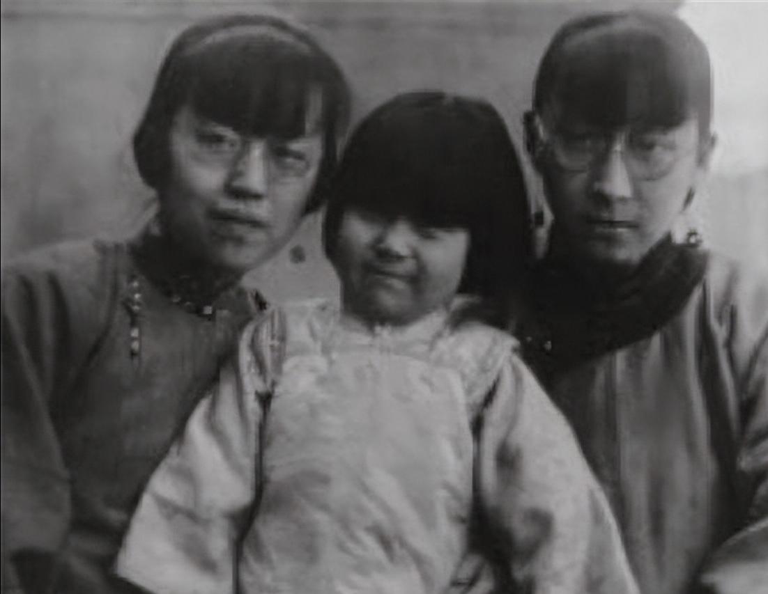 Zhang Ailing was tragic in her later years. She moved 180 times in 3 ...