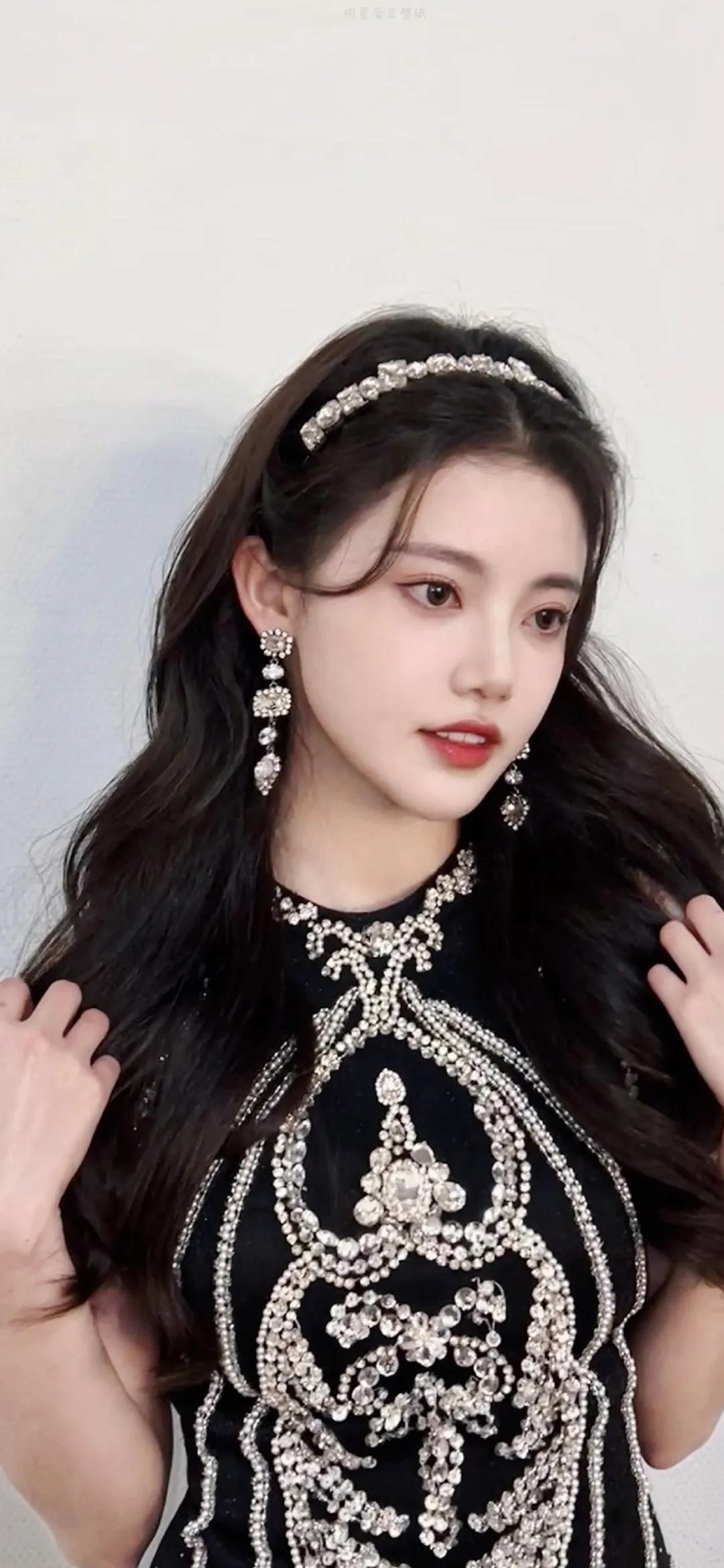 Sun Zhenni has super talent and excellent appearance, which is very ...