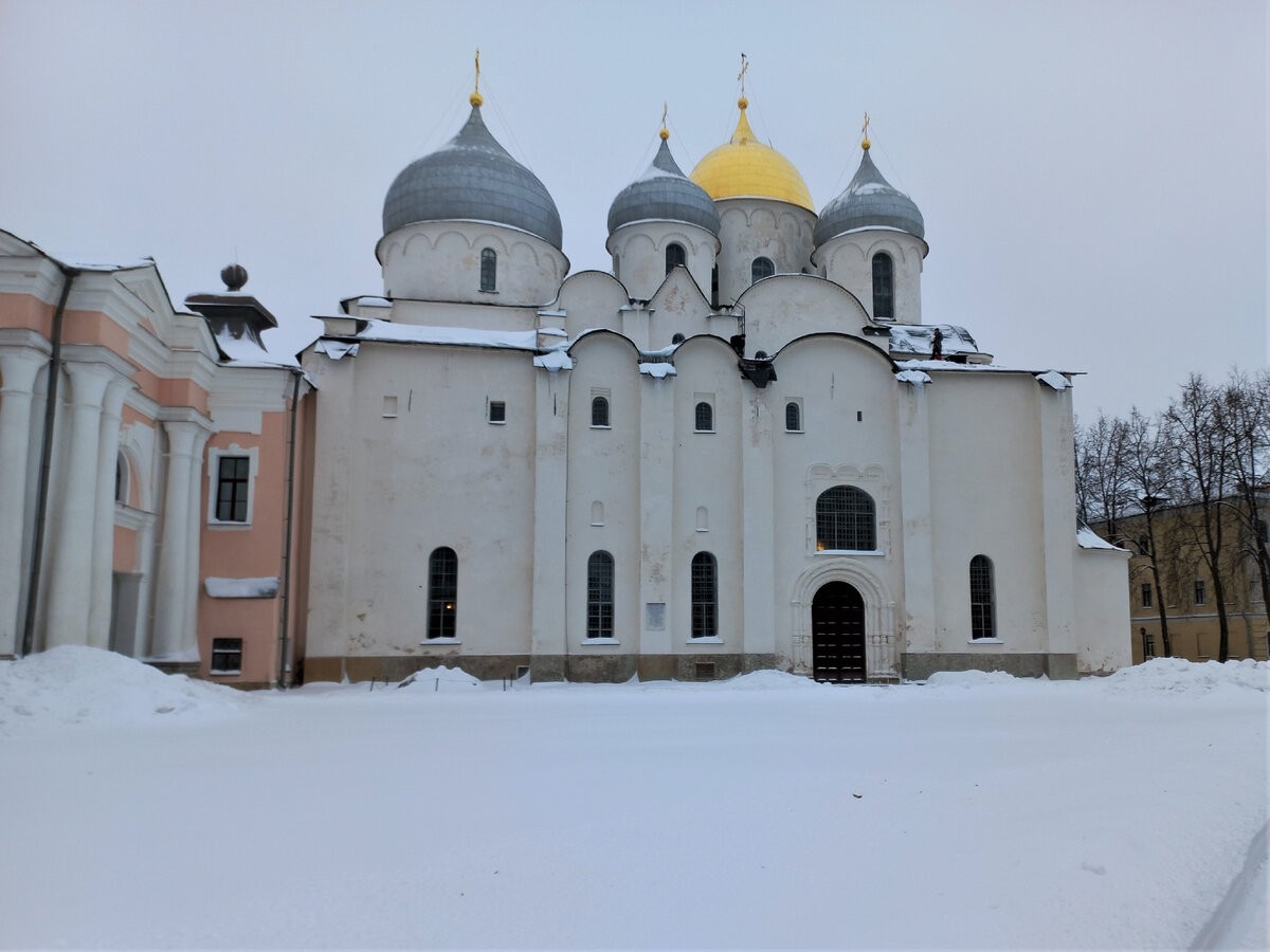 "Time Passage"St. Sophia Cathedral in Novgorod, Russia - iNEWS